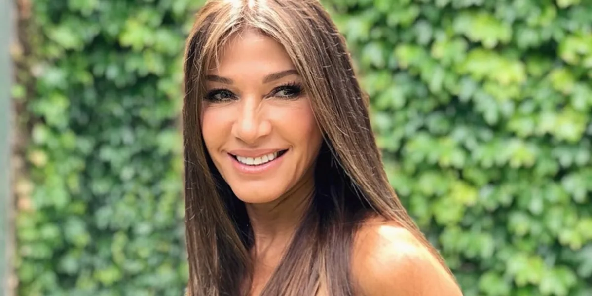 ¡Una bomba! Catherine Fulop y la postal con la que conquistó las redes ...