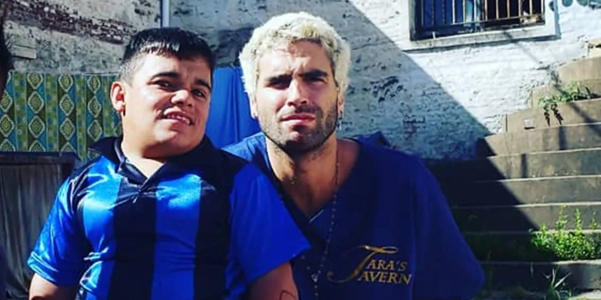 Festejo marginal: Brian Buley celebró la victoria de Racing con Diosito ...