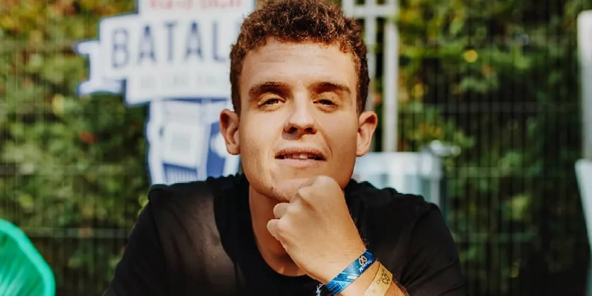 Repudio por los videos que subió el rapero Arkano junto a una mujer ...