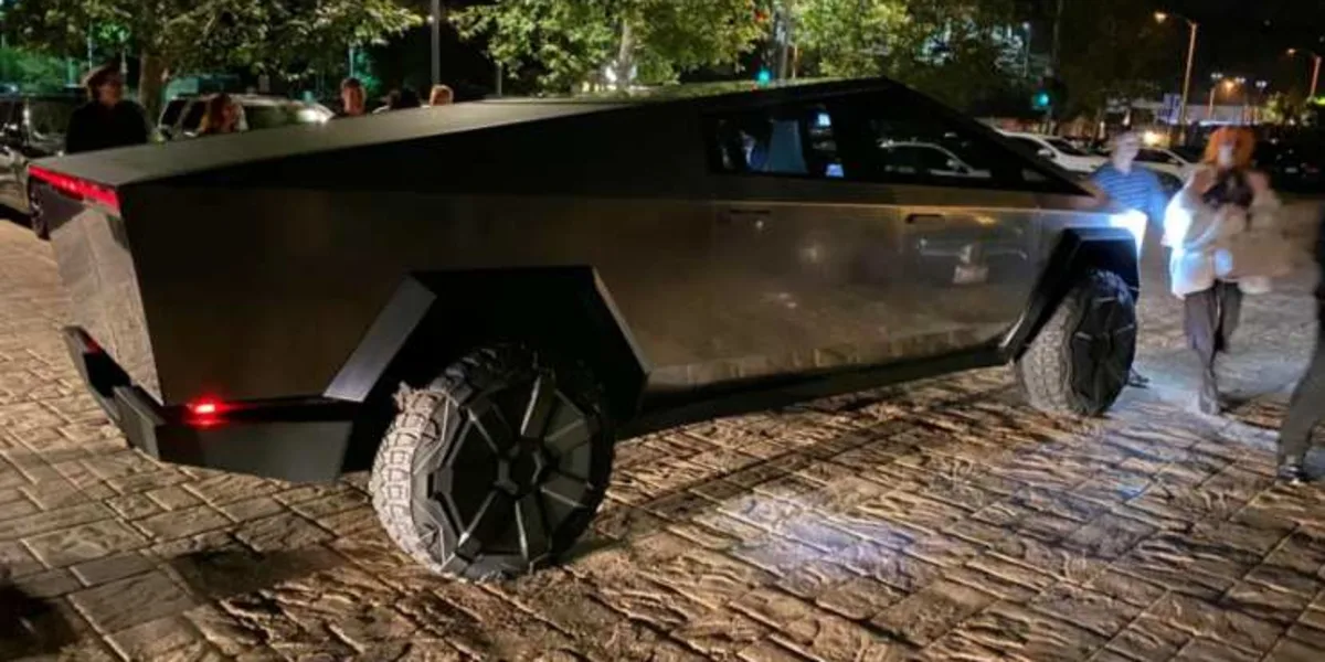 La Tesla Cybertruck fue vista en acción antes del inicio de su ...