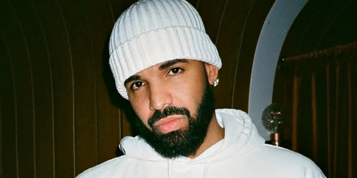 Drake muestra el rostro de su hijo Adonis por primera vez | Filo News