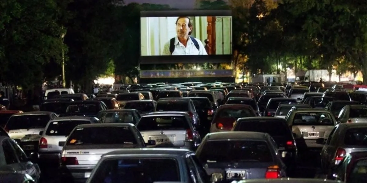 Autocines: comienzan las funciones con este listado de películas | Filo ...