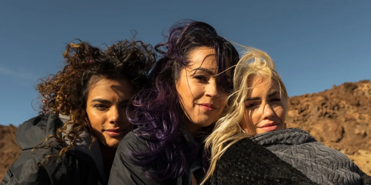 Uno por uno: conocé a los protagonistas de la serie "Sky Rojo" con Lali ...