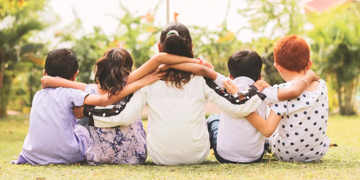 Cinco hermanos quieren ser adoptados juntos y buscan una familia | Filo ...
