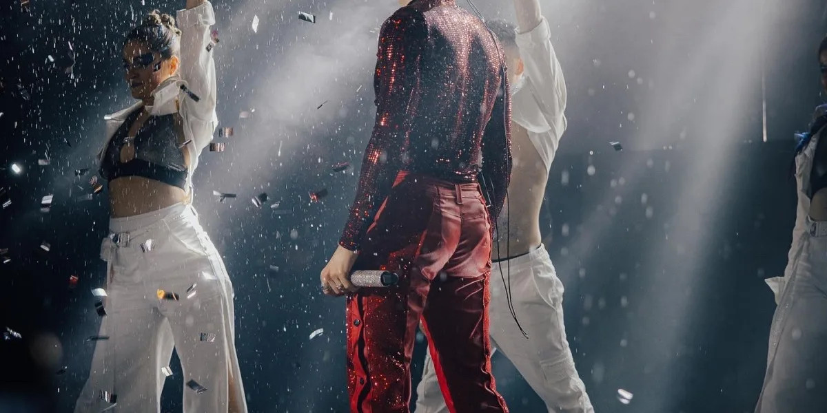 Robleis puso a bailar al Gran Rex en una fiesta multicolor | Filo News