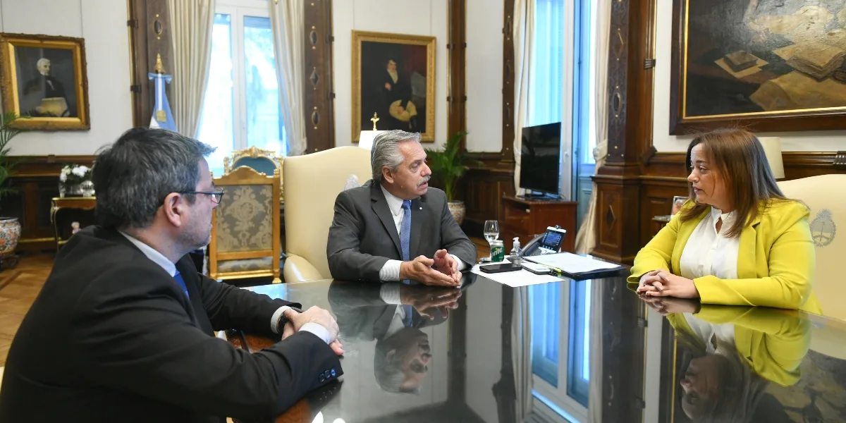 El Presidente se reunió con Cecilia Moreau y Germán Martínez | Filo News