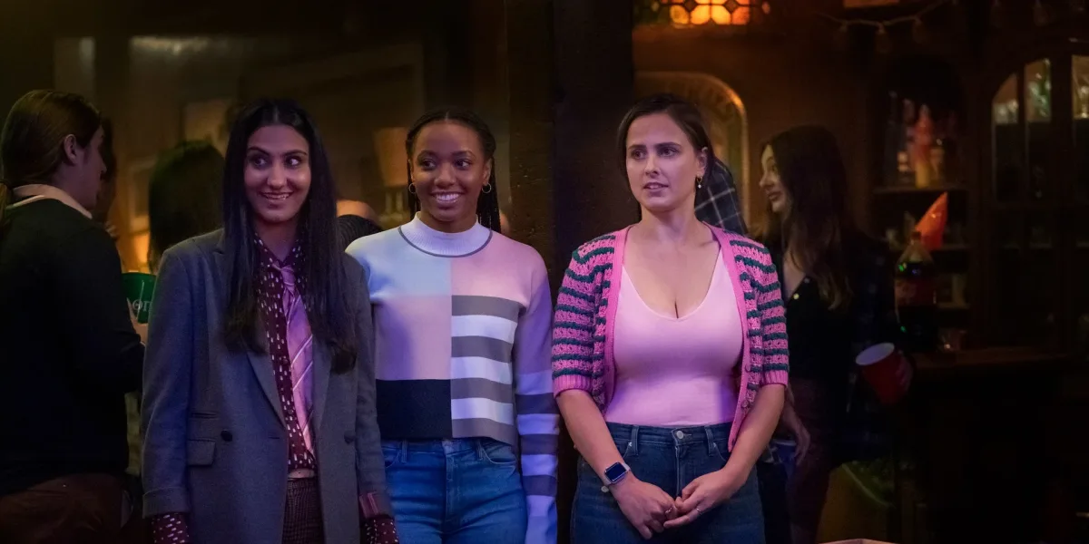 "The Sex Lives of College Girls": renovaron la serie para una tercera ...