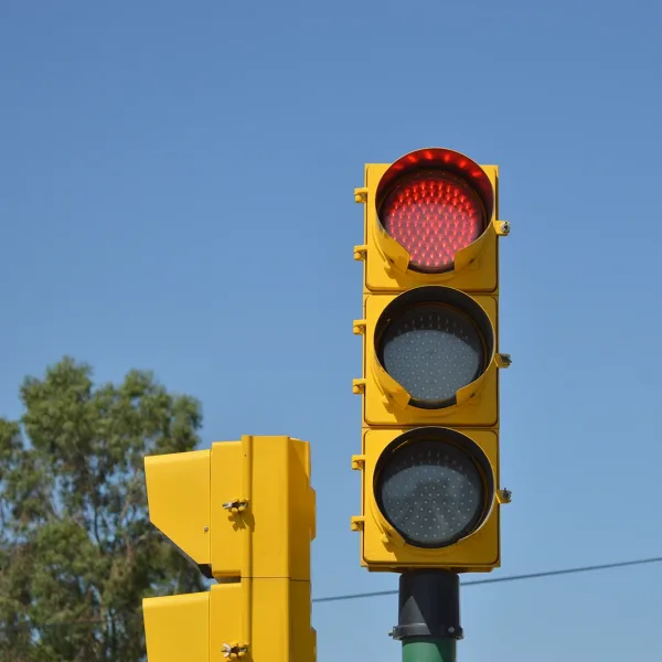 Tras el masivo apagón, al menos en 14 cruces porteños no funcionan los ...