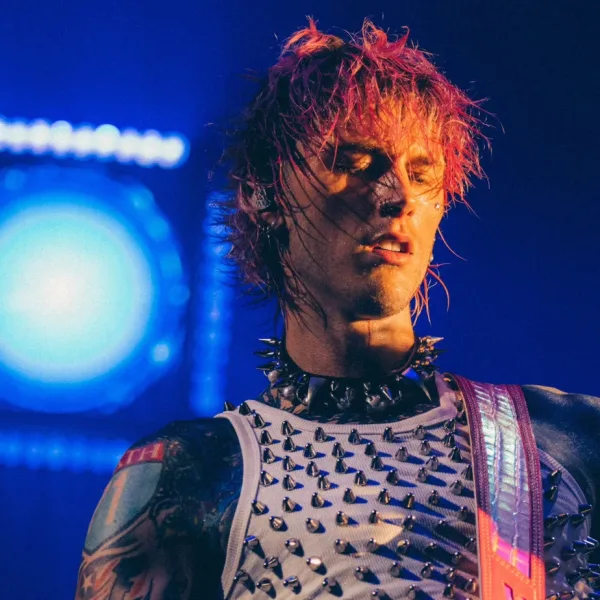 Machine Gun Kelly: el príncipe del pop-punk se presentará el 2 de ...