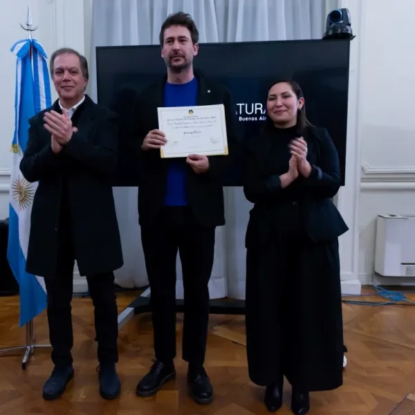 Santiago Mitre fue distinguido como Personalidad Destacada en el ámbito ... Santiago Mitre fue distinguido como Personalidad Destacada en el ámbito ...