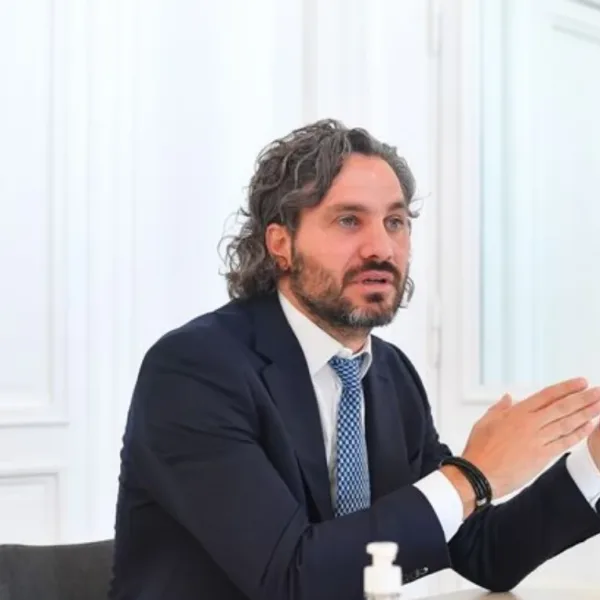 Santiago Cafiero: "La prioridad del día de hoy es sacar a 180 menores ...