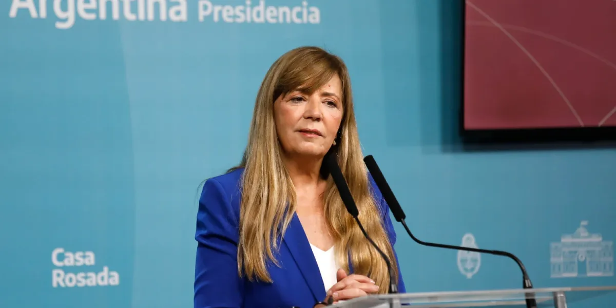 Cerruti repudió a Milei y lo comparó con "terroristas fundamentalistas ...