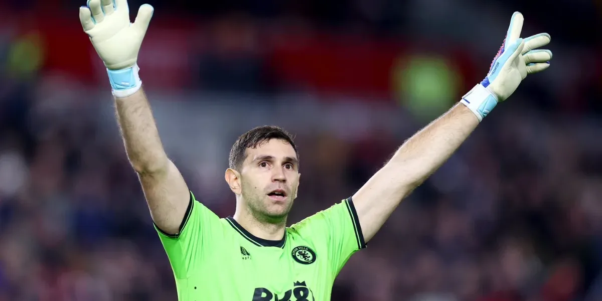 Una nueva gran actuación del Dibu Martínez alimenta el sueño de Aston ...