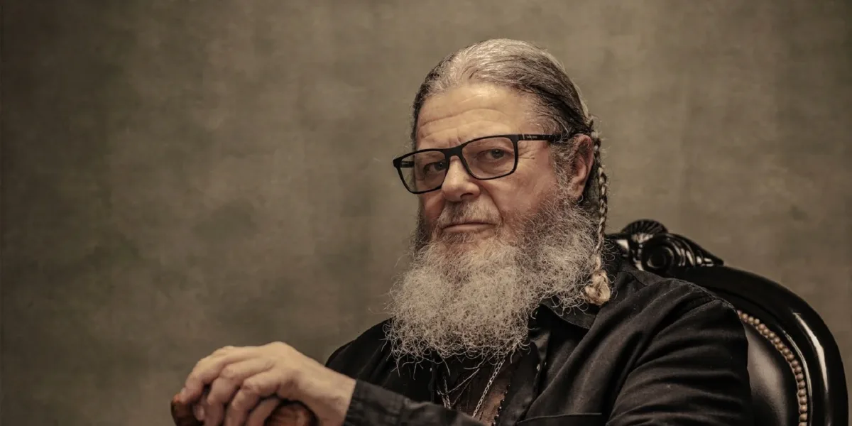 Santaolalla reeditó su mítico álbum Ronroco en festejo por su 25 ...