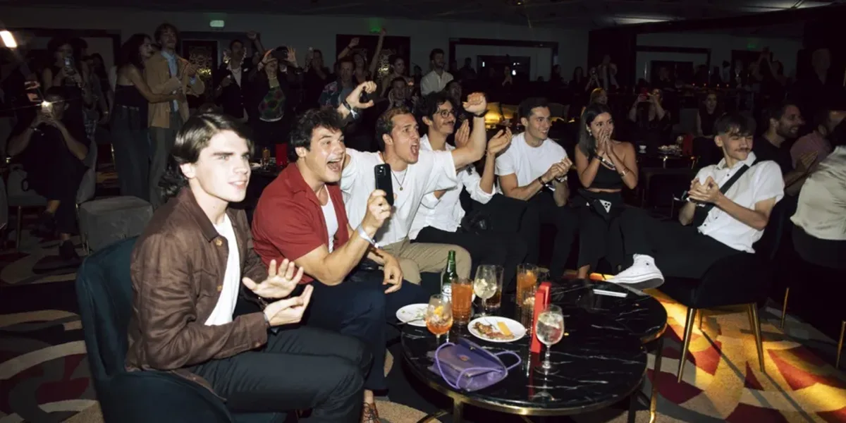 "La sociedad de la nieve": así fue la reunión del elenco para ver los ...