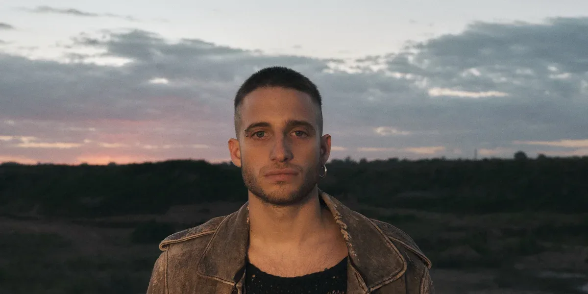 Wos lanzó su álbum "Descartable", un viaje a la emotividad y la ...