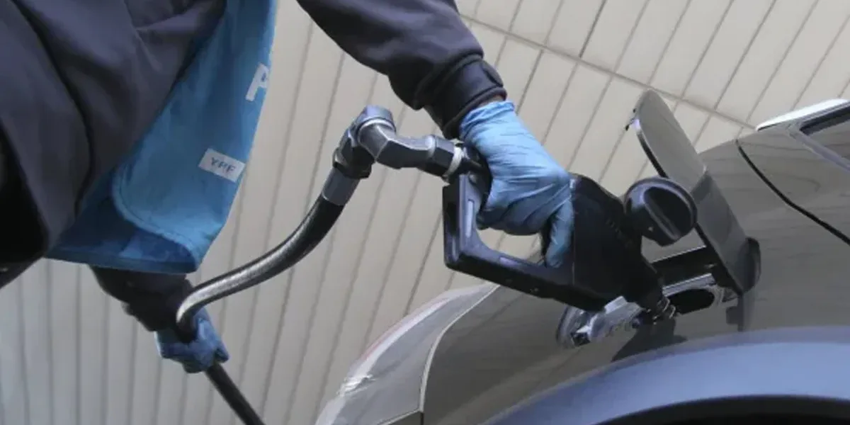 En abril vuelve a aumentar la nafta: ¿cuánto costará el litro de súper? | Filo News