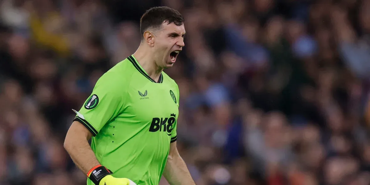 El Aston Villa de Emiliano Martínez sigue de cerca a un joven talento ...