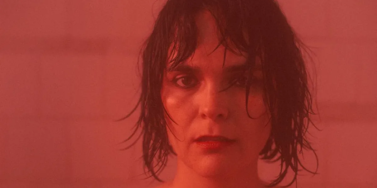 Camila Moreno presenta su nuevo single y videoclip: "Vapor" | Filo News