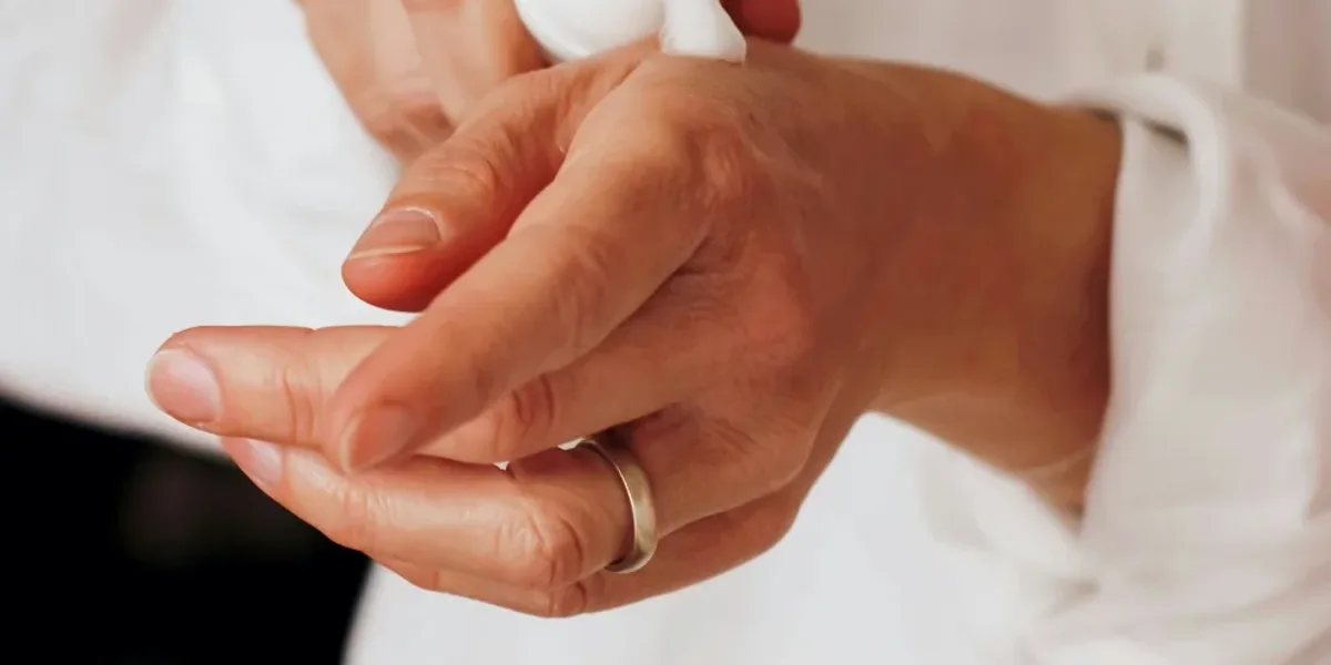 Los errores más frecuentes en el cuidado de la piel grasa | Filo News