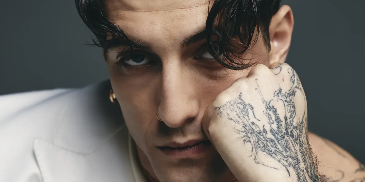 El italiano Damiano David lanza su esperado álbum debut, "Funny Little ...