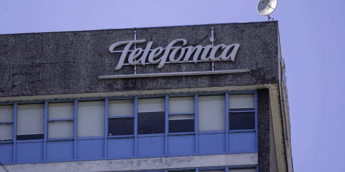 El Gobierno objetó la operación de fusión entre Telecom y Telefónica ...