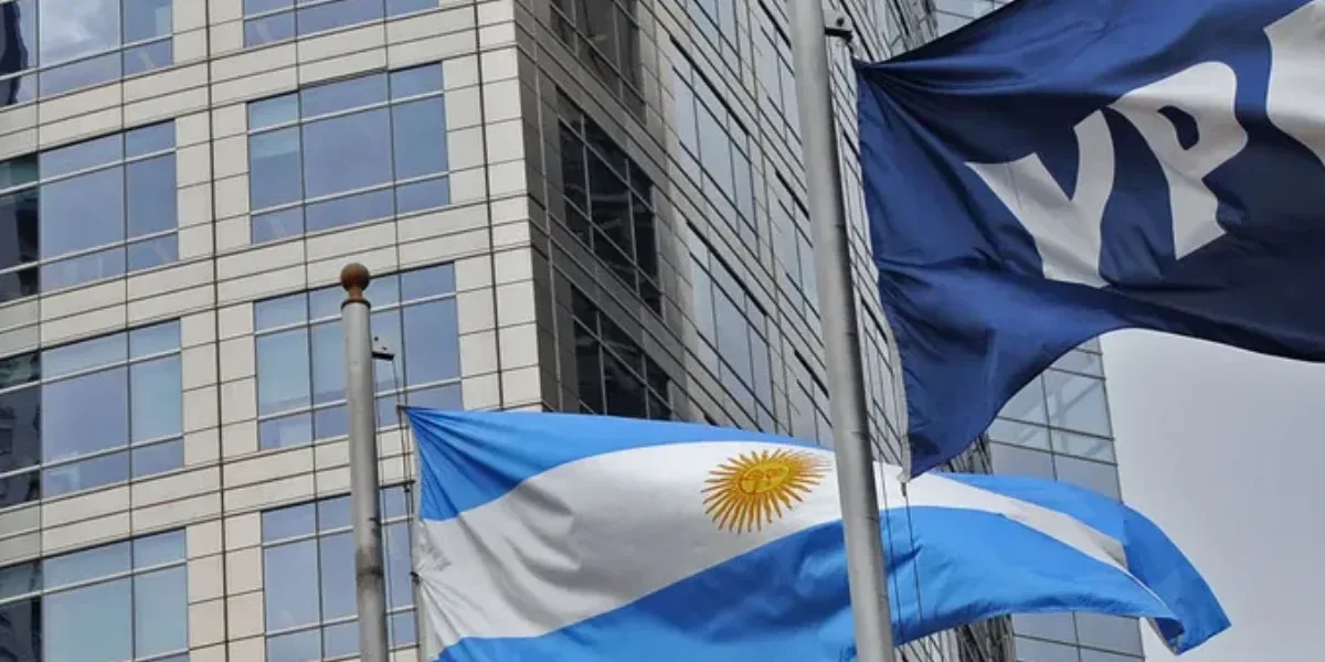 El Gobierno le pidió a la jueza Preska que suspenda el fallo que obliga a entregar el 51% de las ...