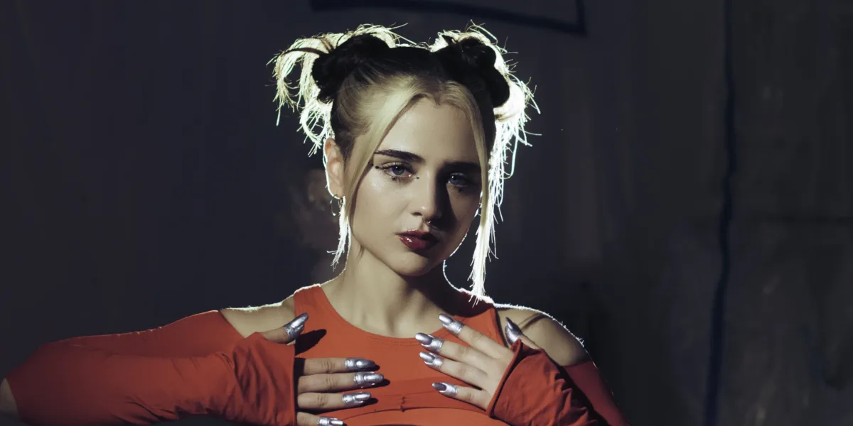 LIVIA lanzó su álbum debut "Melancopop" | Filo News