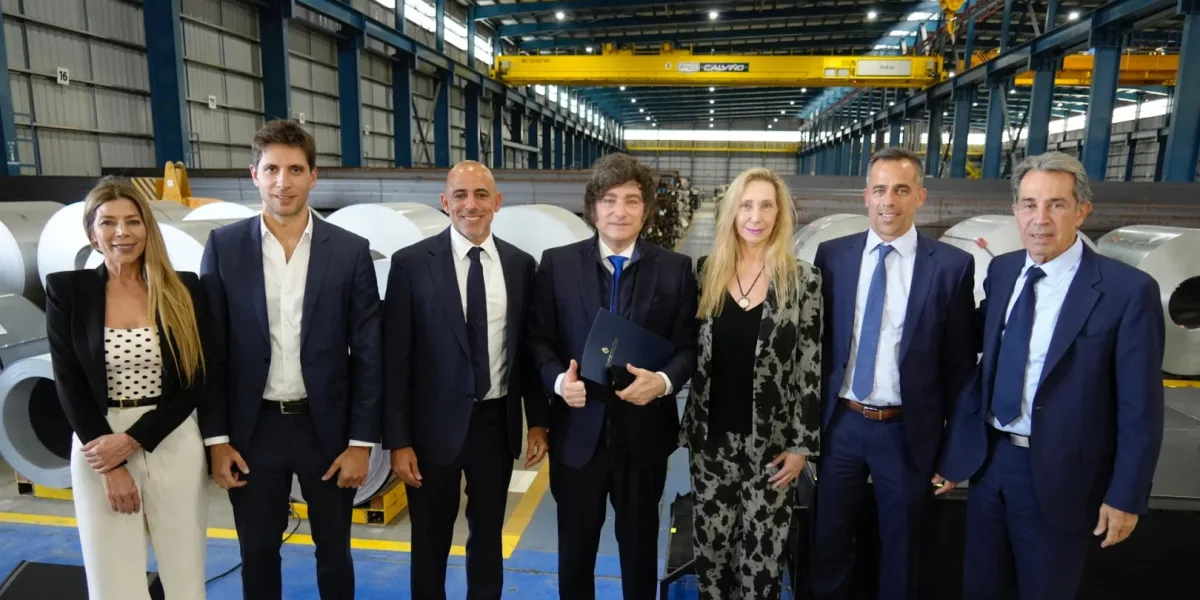 Resumen: Milei en Sidersa, LLA y la reimpresión de la boleta única ...