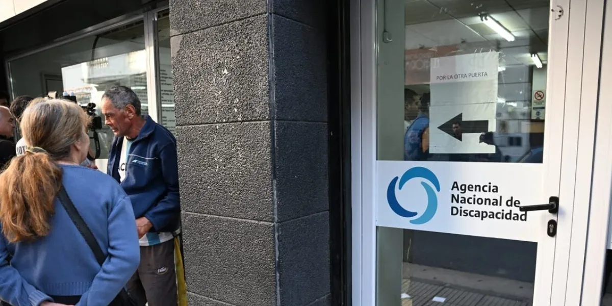 El Gobierno oficializó un aumento del 2,6% para prestaciones por ...