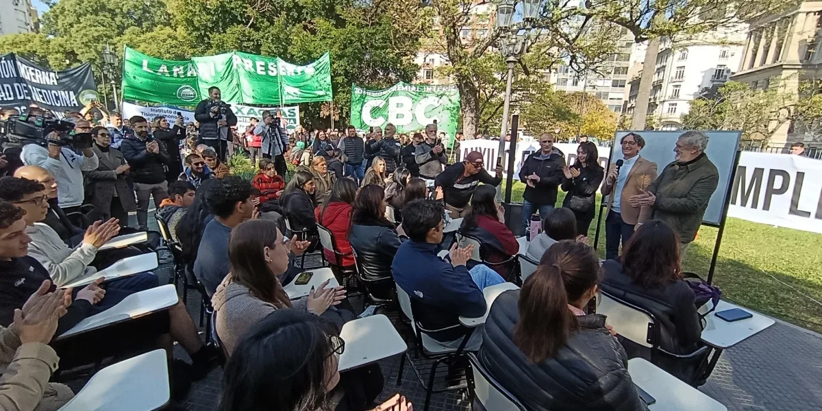 La UBA dictó clases públicas frente a la Corte Suprema de la Nación ...